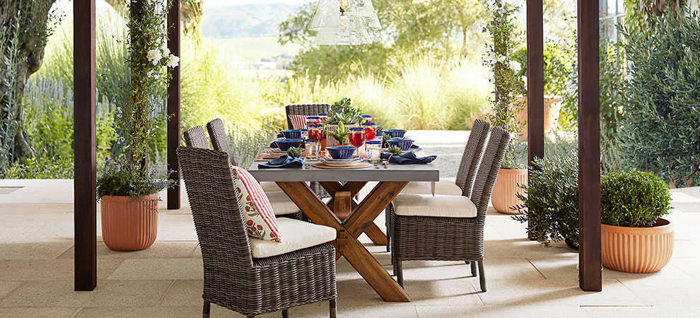 Abbott Huntington Outdoor Dining | Pottery Barn