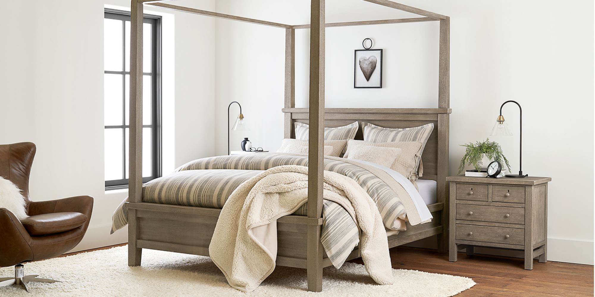 Farmhouse Canopy Bed | Wooden Beds | Pottery Barn