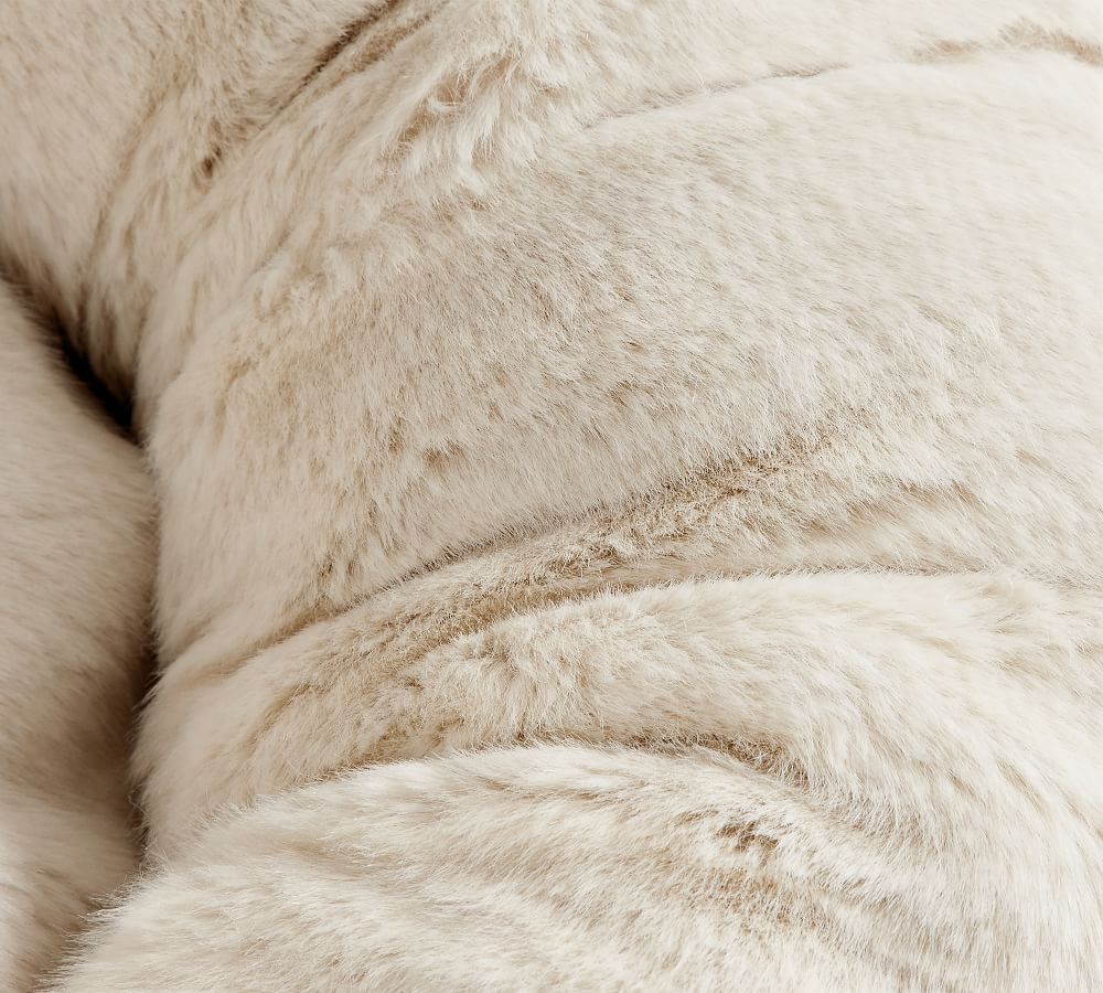 Round Alpaca Pet Bed | Pottery Barn