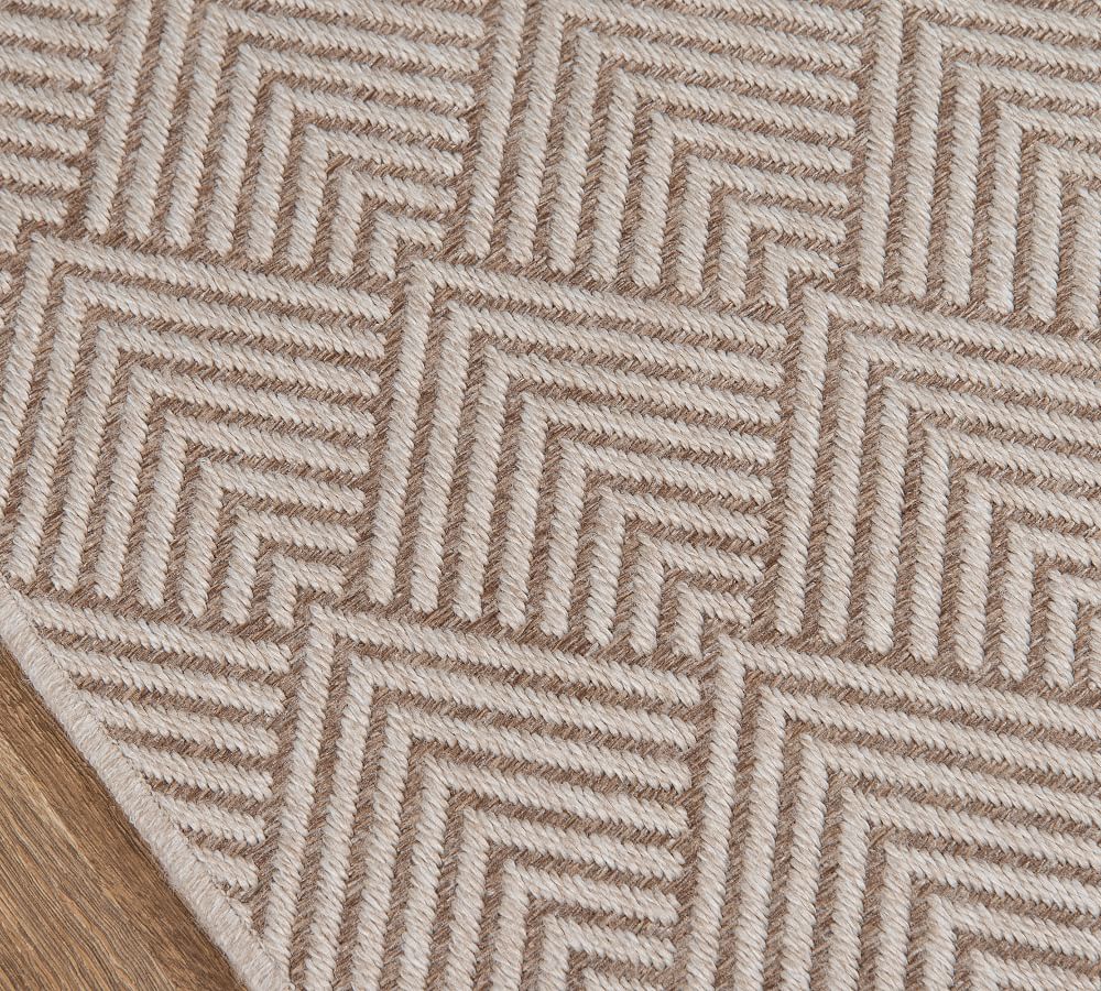 Milani Indoor/Outdoor Rug | Pottery Barn