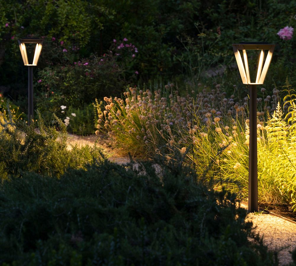 Soho Outdoor Solar Park Light | Pottery Barn