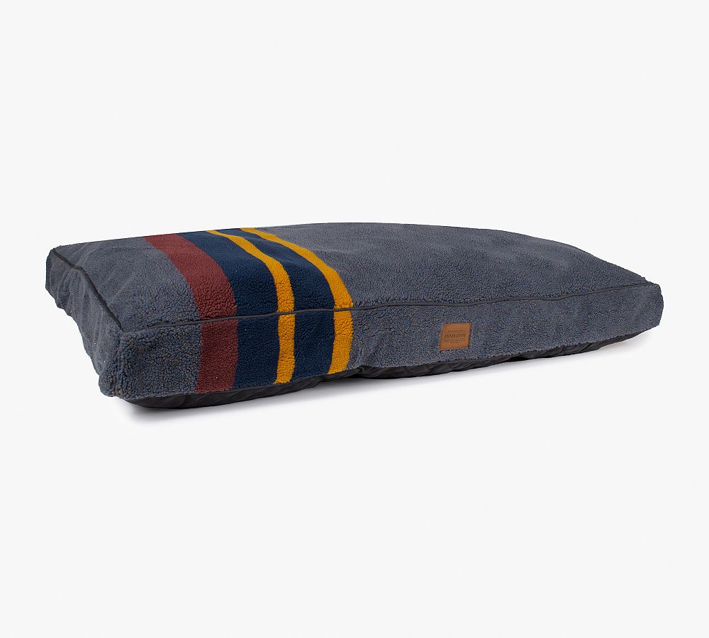 Pendleton® Vintage Camp Pet Bed | Pottery Barn