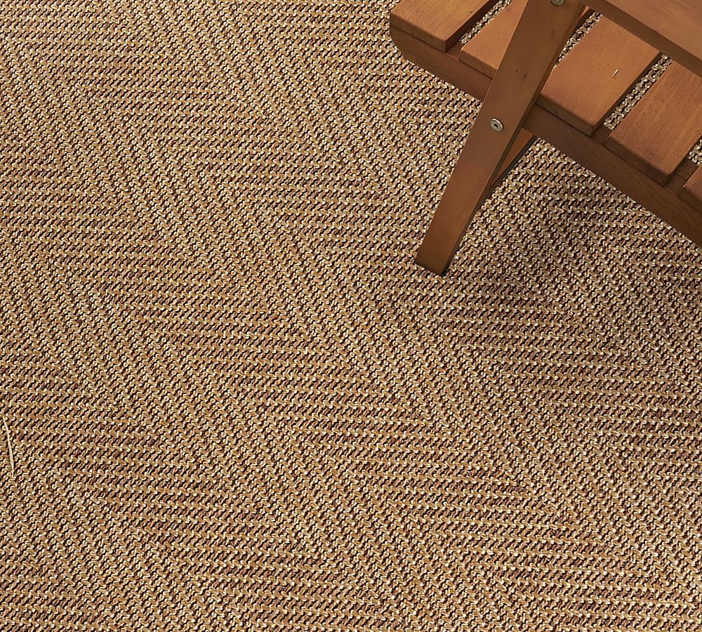 Ryeo Herringbone Outdoor Performance Rug | Pottery Barn
