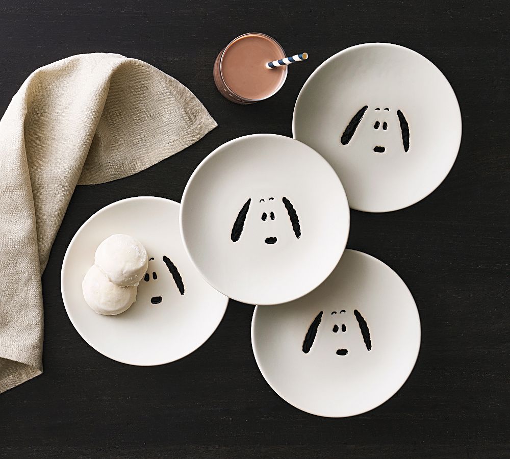 Peanuts™ Snoopy™ Stoneware Appetizer Plates - Set of 4 | Pottery Barn