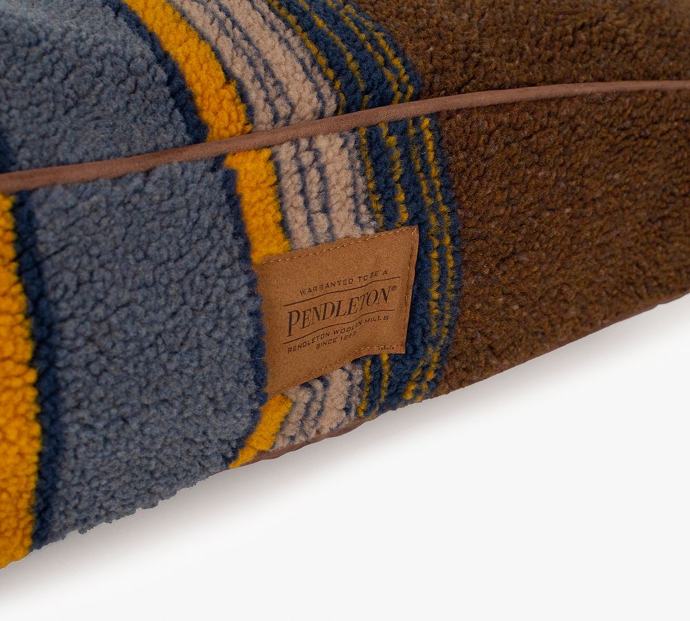 Pendleton® Vintage Camp Pet Bed | Pottery Barn