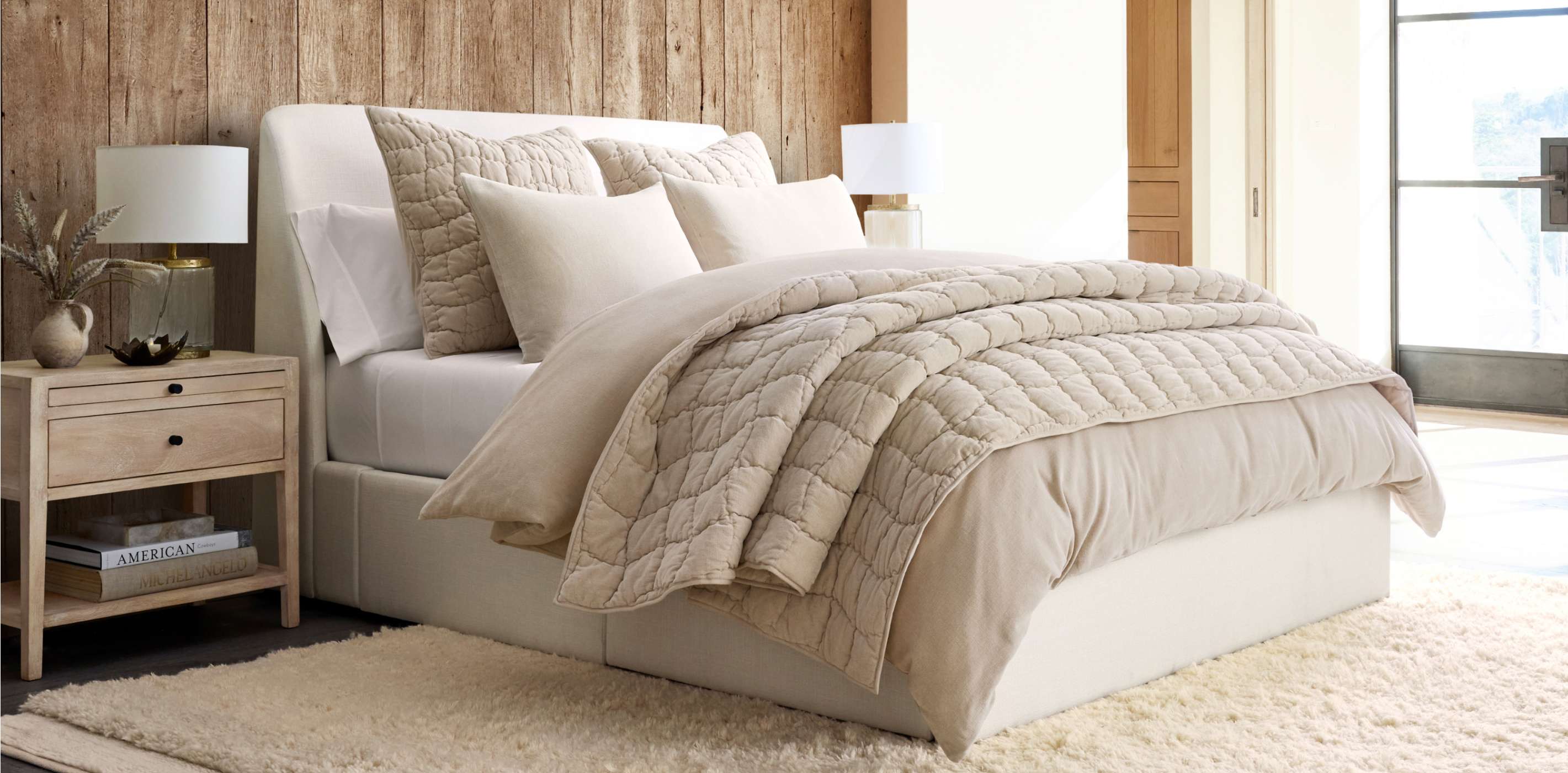 Bedding Looks Solid Desktop | Pottery Barn