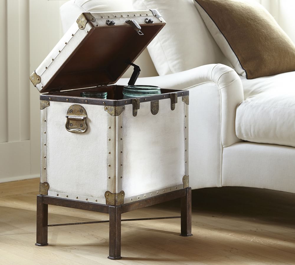 Ludlow 18.5" Trunk End Table | Pottery Barn