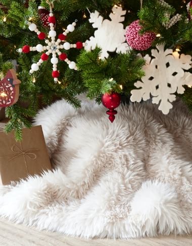 Holiday Decorations & Christmas Decorations | Pottery Barn
