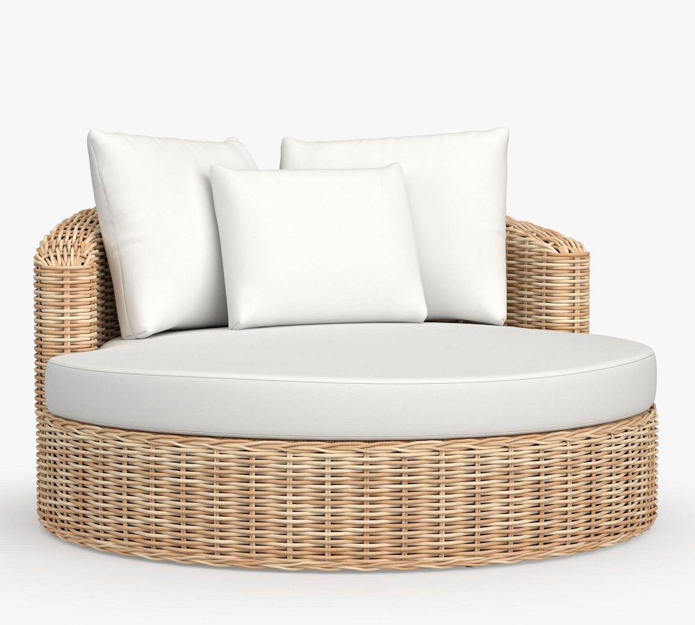 Huntington All-Weather Wicker Round Swivel Daybed | Pottery Barn