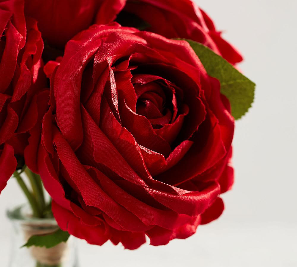 Best Faux Red Roses at Anna Octoman blog