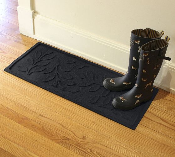 Lawson Leaf Outdoor Boot Tray Mat | Pottery Barn