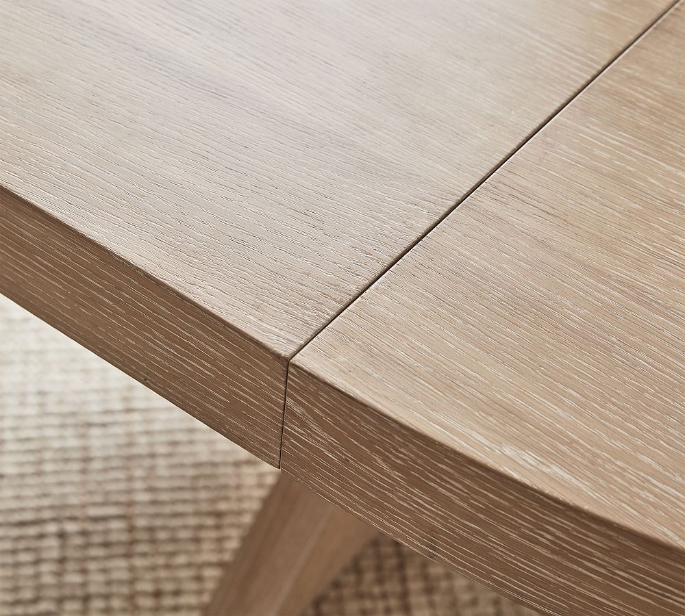 Modern Farmhouse Round Pedestal Extending Dining Table | Pottery Barn