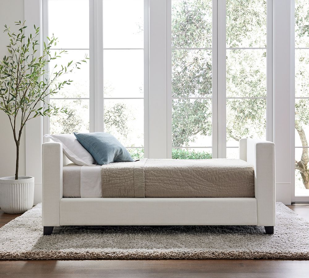 Harper Upholstered Daybed | Pottery Barn