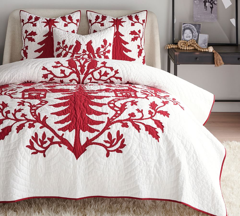 Clara Cotton Applique Quilt | Pottery Barn